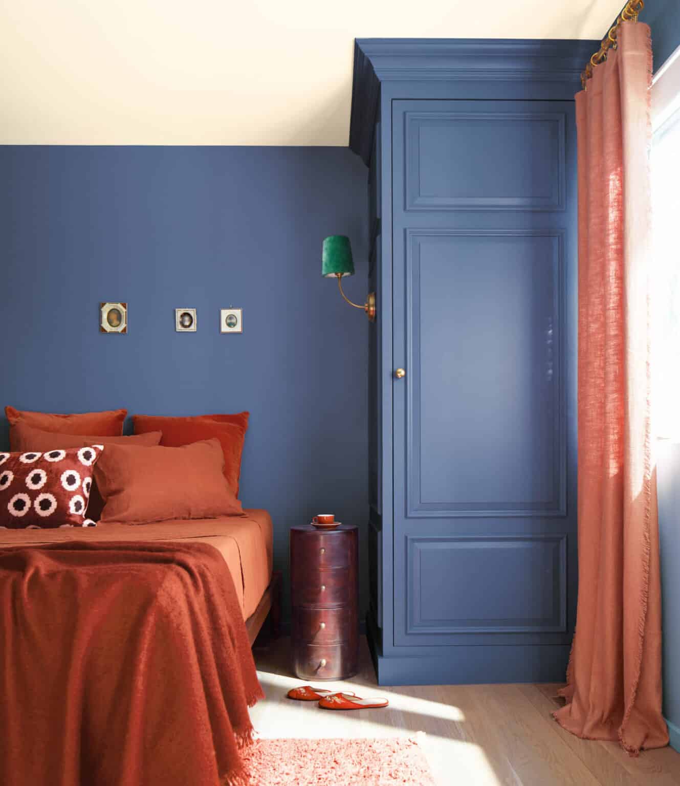 Benjamin Moore Blue Nova Color Of The Year 2024 - Setting For Four ...